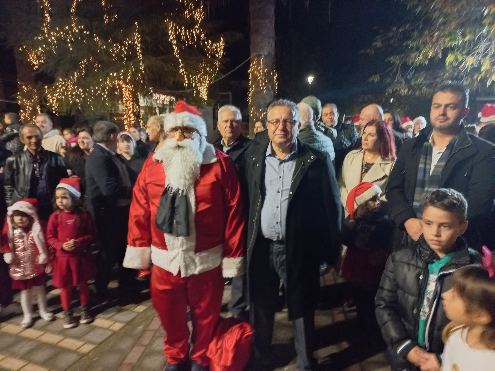 Ο ΔΗΜΟΣ ΠΗΝΕΙΟΥ ΥΠΟΔΕΧΘΗΚΕ ΤΑ ΧΡΙΣΤΟΥΓΕΝΝΑ- ΓΑΣΤΟΥΝΗ: Πλήθος κόσμου στη ...