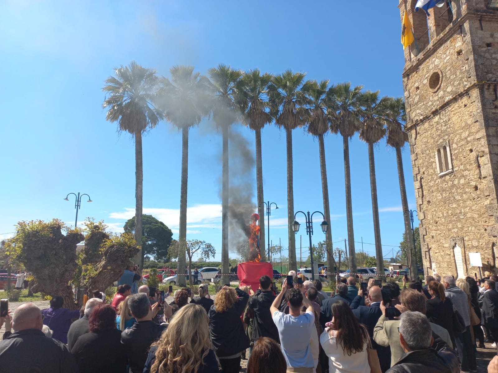 ΜΕ ΕΠΙΤΥΧΙΑ ΑΝΑΒΙΩΣΕ ΤΟ ΕΘΙΜΟ ΤΗΣ ΚΑΥΣΗΣ ΤΟΥ ΑΡΑΠΗ ΑΠΟ ΤΟ ΝΠ ΠΟΛΙΤΙΣΜΟΥ ...